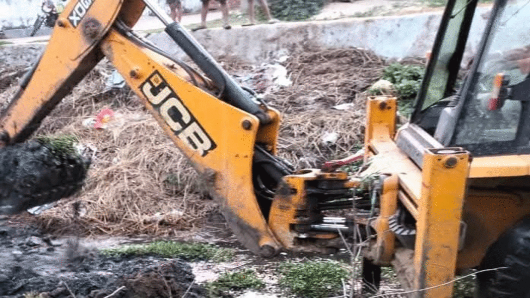 রেল শহরে একসঙ্গে ১৬ টি ক্লাবকে উচ্ছেদের নোটিশ রেলের, উদ্বেগ - EaiBanglai